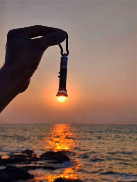 This 20 Year Old Indian Photographer Captures Stunning Silhouettes And Stories During Sunset