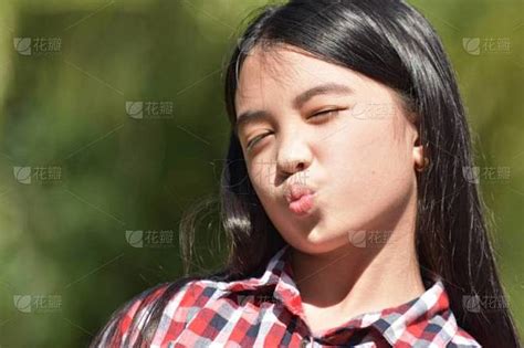 闪烁的小菲律宾女孩