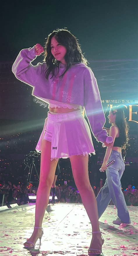mina sharon myoui s feet