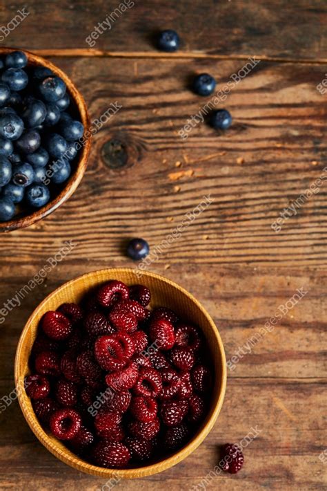 디저트 과일 베리 과일 블루베리 프레시 컨셉 슈퍼푸드 건강식 건강한생활 주제 라즈베리 이미지 Jv12518971 게티이미지뱅크