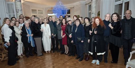 20 fotos fabiola yañez se reunió con artistas plásticos en parís infobae