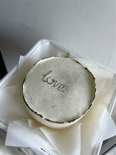 Торт Love с золотой надпись бенто тортик на фотосессию