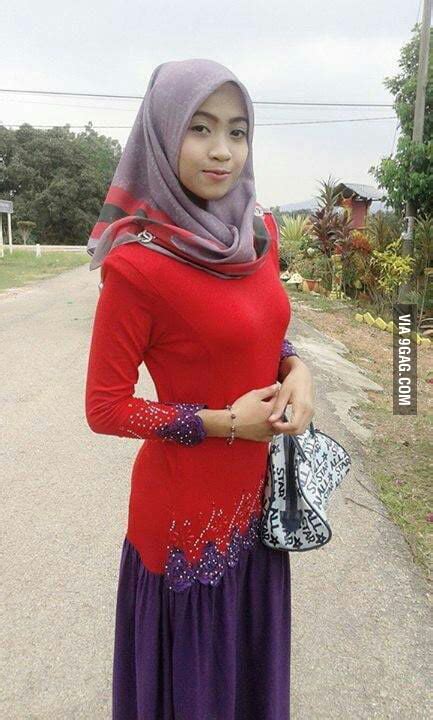 Is This Considered Sexy Jilboob Gag