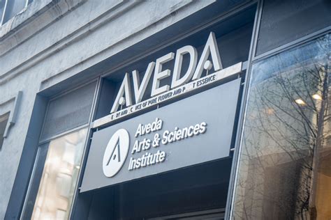 Training Tomorrows Stylists A Look Inside Avedas Arts And Sciences