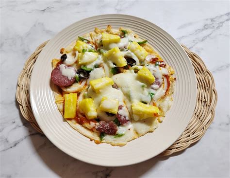 또띠아 요리 하와이안 피자 만들기 파인애플 자르기