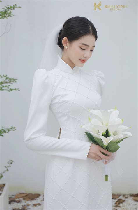 Áo Dài Cô Dâu Mang Phong Cách Cổ điển Khải Vinh Bridal