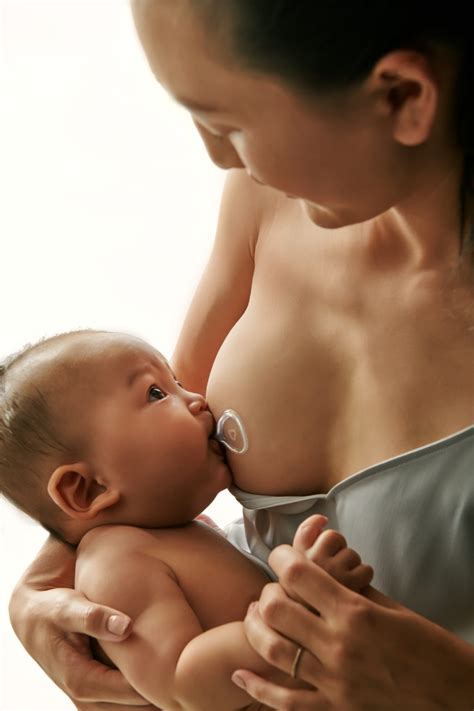 Munchkin Flow Nipple Shield Best For Mom Nappa Awards