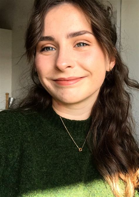 Phoebe Cooper Medium