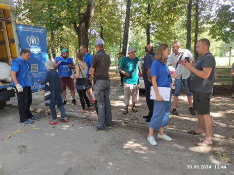 Волонтери надали допомогу й розповіли історію людей що живуть під обстрілами на Глухівщині НА