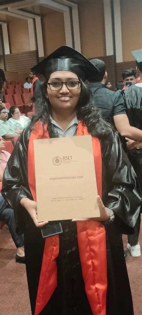 Btech Graduation Engineering Informationtechnology Gratitude