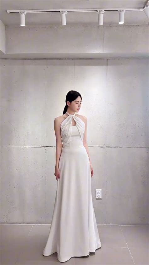 마샬브라이드본점 본식드레스 2부드레스 스몰웨딩드레스 웨딩드레스대여 드레스맞춤제작 전문 이 사진을 스토리에 올리고 Dm 문의를 많이 주셨는데 문의 중