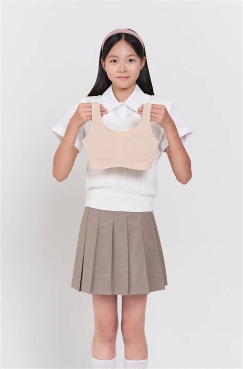 단색 추사랑과 다시 만났다 청소년 건강 언더웨어의 새 기준 제시까지