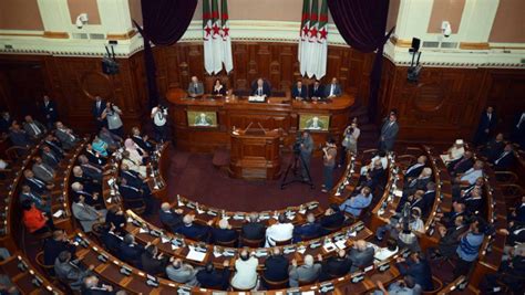 Lexpression Nationale Les Deux Textes Adoptés Avec Célérité