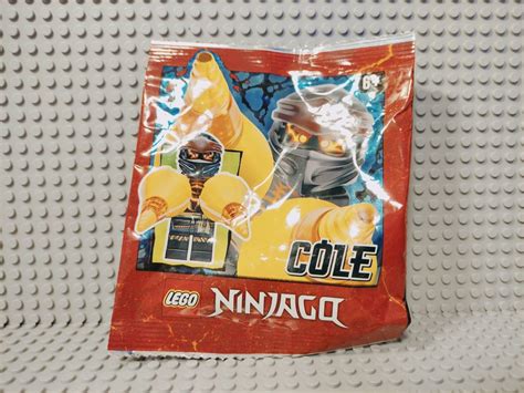 Lego Ninjago Minifigur Cole Polybag Kaufen Auf Ricardo
