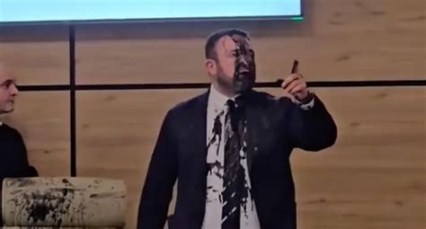 „ჩემი ინფორმაციით ეს საღებავი შეიცავს ბეტა კანცეროგენს რაც ჯანმრთელობისთვის სახიფათო