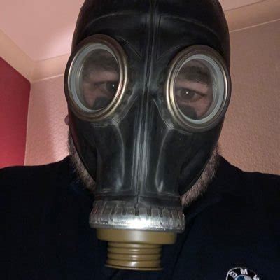 Melody Pleasure On Twitter Who Is Coming To Join Me My Naughty Self And I This Evening