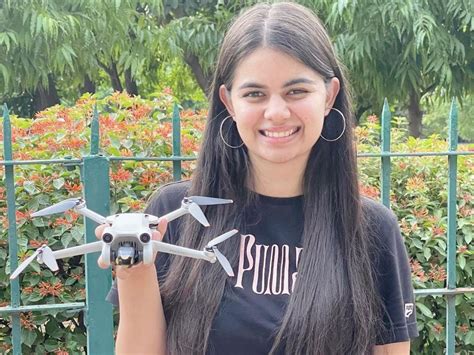 Meet Shradha Khapra Aka Microsoft Wali Didi Who Left A Dream Job To