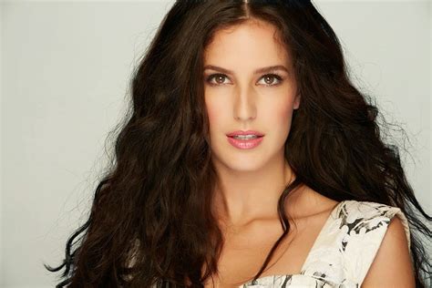 Celeb Hd Wall Isabel Kaif Wallpapers Free