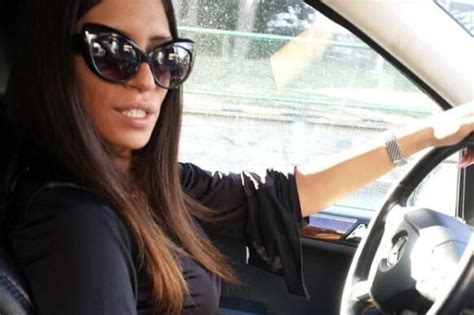 Una Gruji Raskrinkala Devojke Koje Zara Uju Preko Onli Fansa Sve Se Sazna Dokoni Ljudi Ire