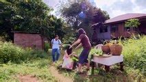 Babae, sinilaban ang bakuran ng kapitbahay dahil sa inggit! (Full ...