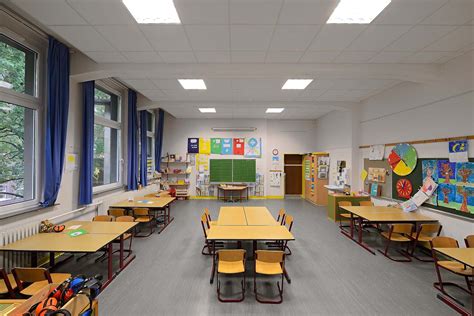 School Ceiling Tiles Suspended Ceilings In Heathland School Dryline