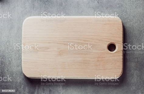 나무 배경에서 피자 커팅 보드 0명에 대한 스톡 사진 및 기타 이미지 0명 갈색 검은색 Istock