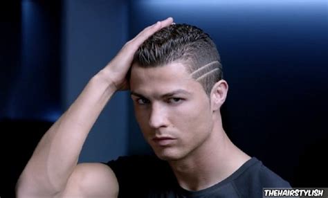 تجاوزت الـ 60 إطلالة شاهد قصات شعر رونالدو المثيرة الرجل