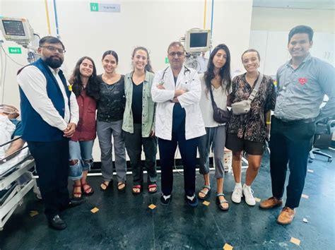 Israeli Nationals In Fortis Emergency Department After A Rood Traffic