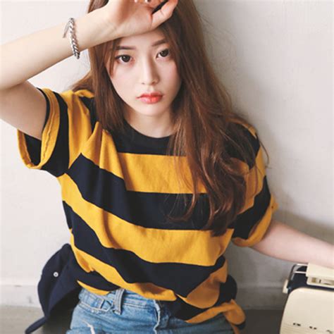 พร้อมส่ง ราคาถูก เสื้อแขนสั้นคอกลม ลายทางเหลืองดำ Top Fashion Thailand Thaipick