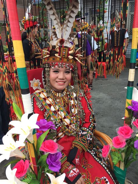Paiwan Bride 排灣族新娘