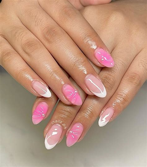 Nail Art ချစ်သူတွေ စမ်းကြည့်သင့်တဲ့ Soft Gel Nail Extension Design