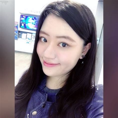 女人需要富養 才不容易被騙 男人需要會做家事 才能懂得什麼叫做人情事故 你們要女人做那麼多 是想累死還是剋死他鄉 男人就是不能懶惰 你們一懶沙發一坐就只想思淫慾 所有的包養直播斗內就是因為太閒