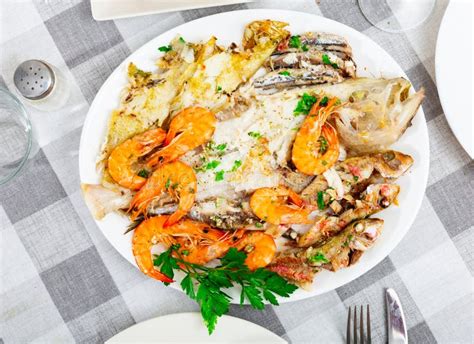 Assorted Fried Fish With Shrimps Seito Sardine Witch Palaia Moll