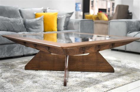 ყავის მაგიდა