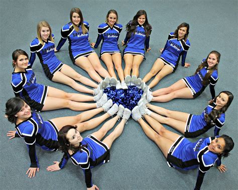 Cheerleader Wallpapers 31 Images Wallpapercat