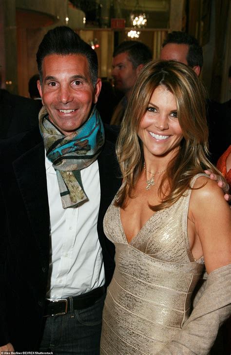 Lori Loughlin S Husband Shaves His Head Two Days Before The Start Of