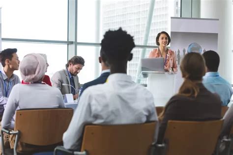 Pentingnya Compliance Training Di Perusahaan Untuk Apa LinovHR