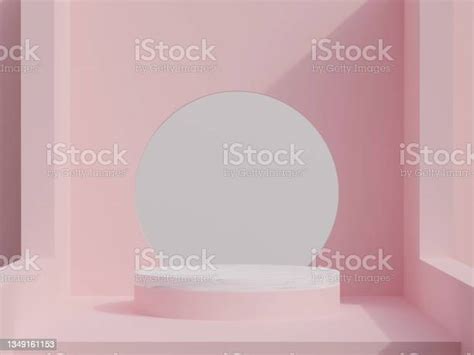연단과 추상적 인 배경으로 최소한의 장면 기하학적 모양 핑크 파스텔 색상 장면 최소 3d 렌더링 기하학적 형태와 분홍색 배경이