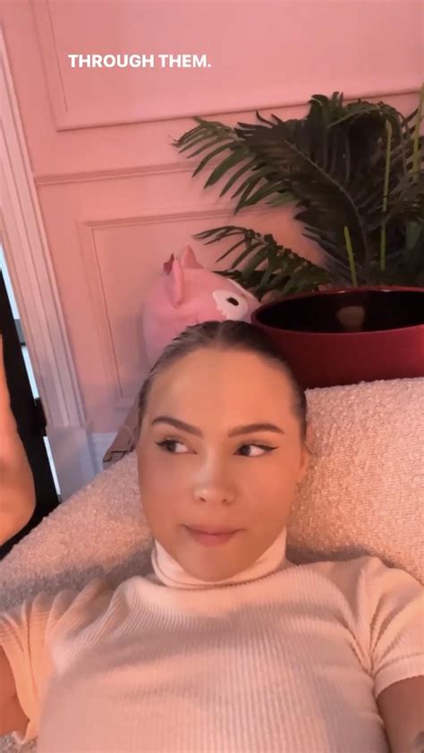 Talia Story R Sidegirlies