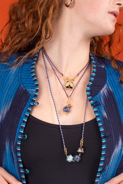 Home Caroline De Benoist