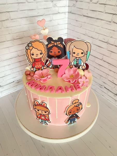 Торт на день рождения Ванильный бисквит крем чиз клубничная начинка Tort Is г Великие Луки