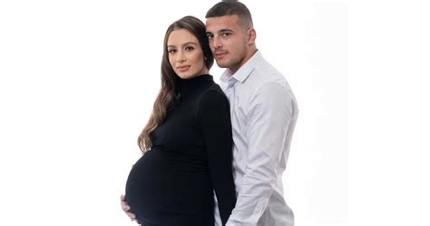 Златното момиче Мадлен Радуканова стана майка на момиченце