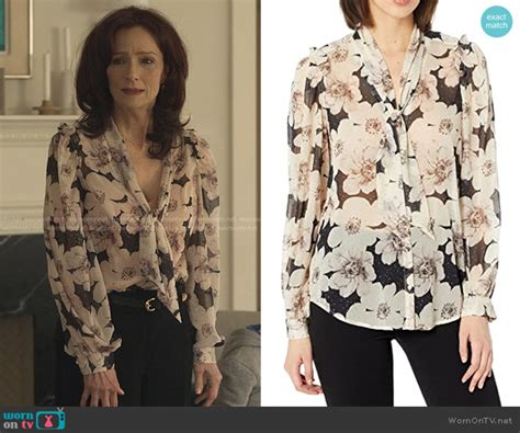 Wornontv Vivians Floral Tie Neck Blouse On Sex Life Clothes And