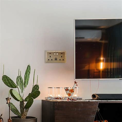 Double Wall Uk Plug Socket 2 Gang 13a With 2 Usb C Grandado