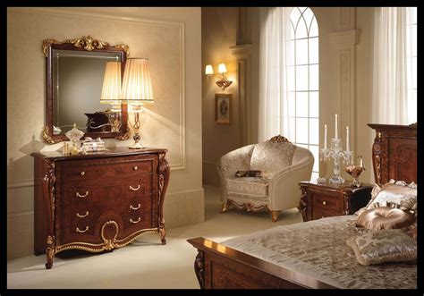 Elegant Luxury Polish Bedroom Design With Classy Polish Work
