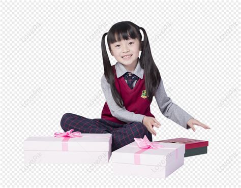 선물 상자를 들고 어린 소녀 Png 일러스트 무료 다운로드 Lovepik