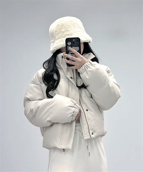 후기증명 고퀄 레더 숏 패딩 매트 무광 하이넥 크롭 웰론 패딩 다운 점퍼 자켓 겨울 아우터 레더크롭패딩 래더크롭패딩 가죽패딩 래더패딩 레더패딩 숏패딩 크롭패딩 에이블리