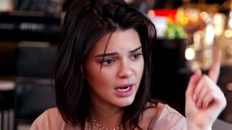 Kuwtk Kendall Jenner Calls Out Mom Kris For Pregnancy Announcement