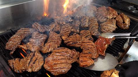 터미널에 손님 몰려드는 멕시코 음식 월매출 2억 스테이크부터 소스까지 다 만드는 해골 인테리어로 대박난 식당┃taco Korean Street Food Youtube