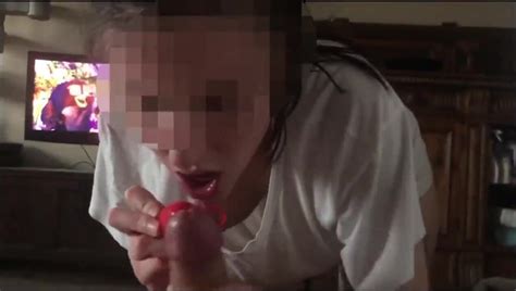 Le Sue Passioni Sono Due I Pompini E I Cartoni Animati Amaporn